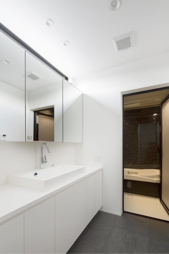 CASE 603 Flügel บ้านทรงตึกหน้าแคบ กะทัดรัดแต่ไม่อึดอัด เรียบง่ายและลง ...