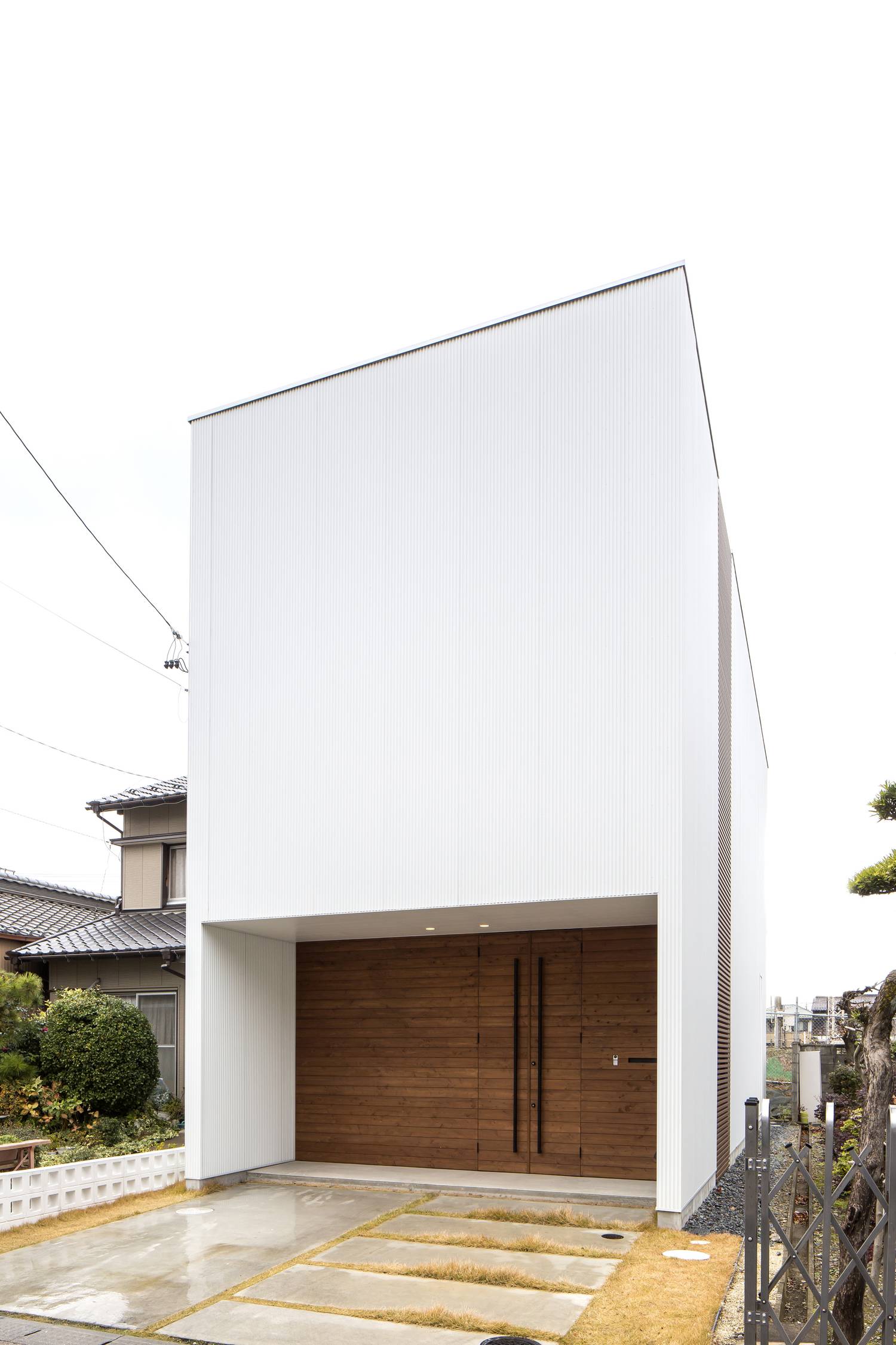 CASE 603 Flügel บ้านทรงตึกหน้าแคบ กะทัดรัดแต่ไม่อึดอัด เรียบง่ายและลง ...