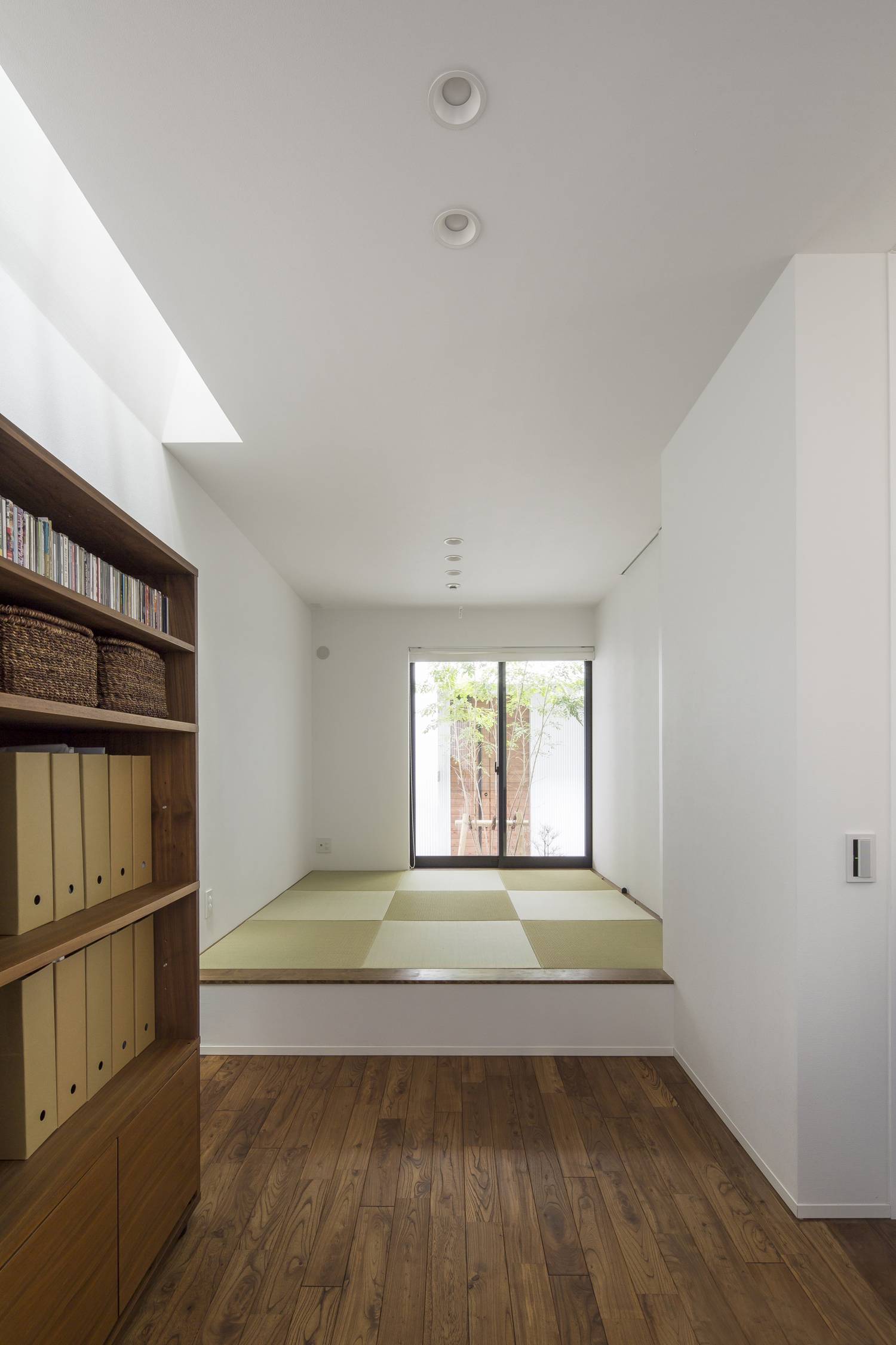 CASE 603 Flügel บ้านทรงตึกหน้าแคบ กะทัดรัดแต่ไม่อึดอัด เรียบง่ายและลง ...