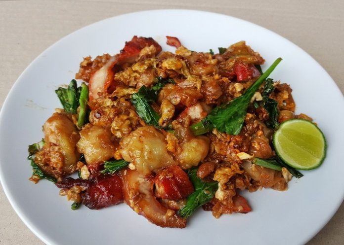 4 เมนู “ผัดซีอิ๊ว” อร่อยเด็ด เส้นหนึบ พร้อมคะน้ากรอบๆ ทานได้ไม่รู้เบื่อ ...