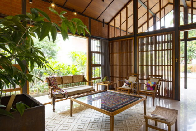 Traditional Affinity House บ้านดีไซน์โปร่งรับลม พร้อมกับการผสานการตก ...