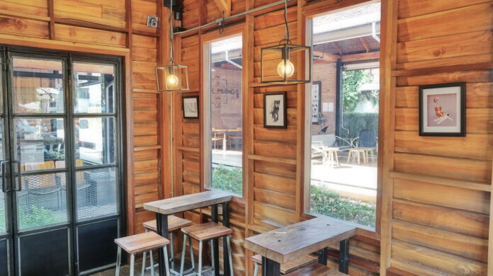 Cool Muang Coffee ร้านกาแฟใจกลางเมืองเชียงใหม่ กลิ่นอายอินดัสเทรียล-รัสติก – NaiBann – ในบ้าน ...