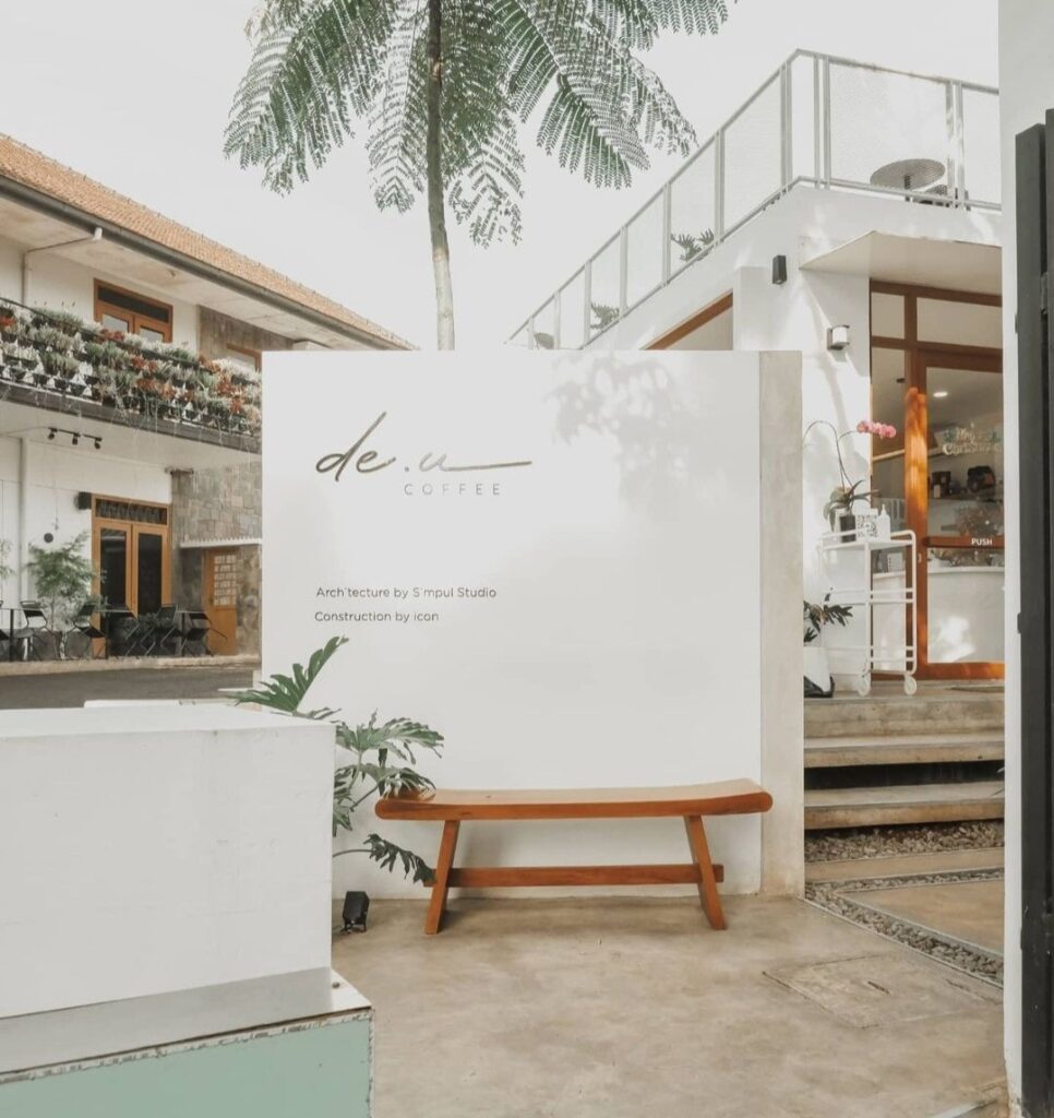 Deu Coffee คาเฟ่สวยแนวมินิมอล พร้อมพื้นที่รับบรรยากาศ ดื่มกาแฟกลางแจ้ง ...