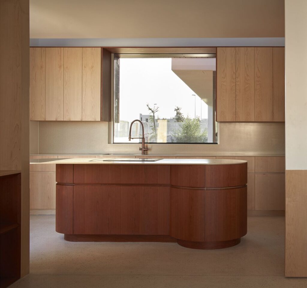 DM House งานดีไซน์ที่ชูรูปทรงเรขาคณิต ผสานไปกับความมินิมอลที่เรียบง่าย ...